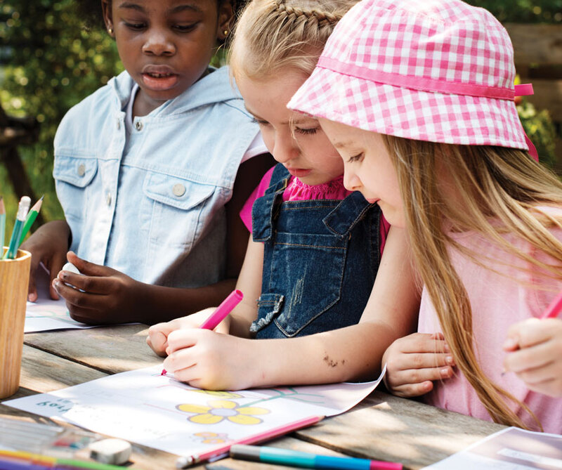 Art: Fine Arts Feature: Drawing Outside