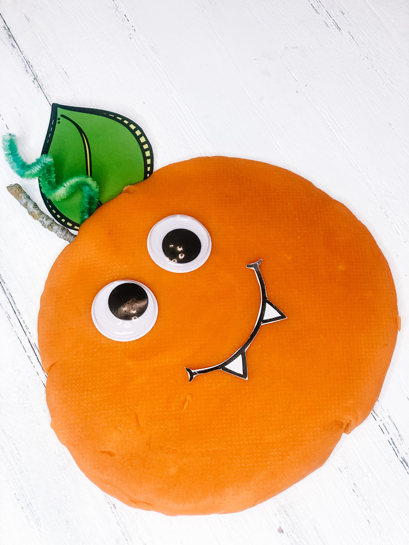 Pumpkin Playdough Jack O’Lanterns